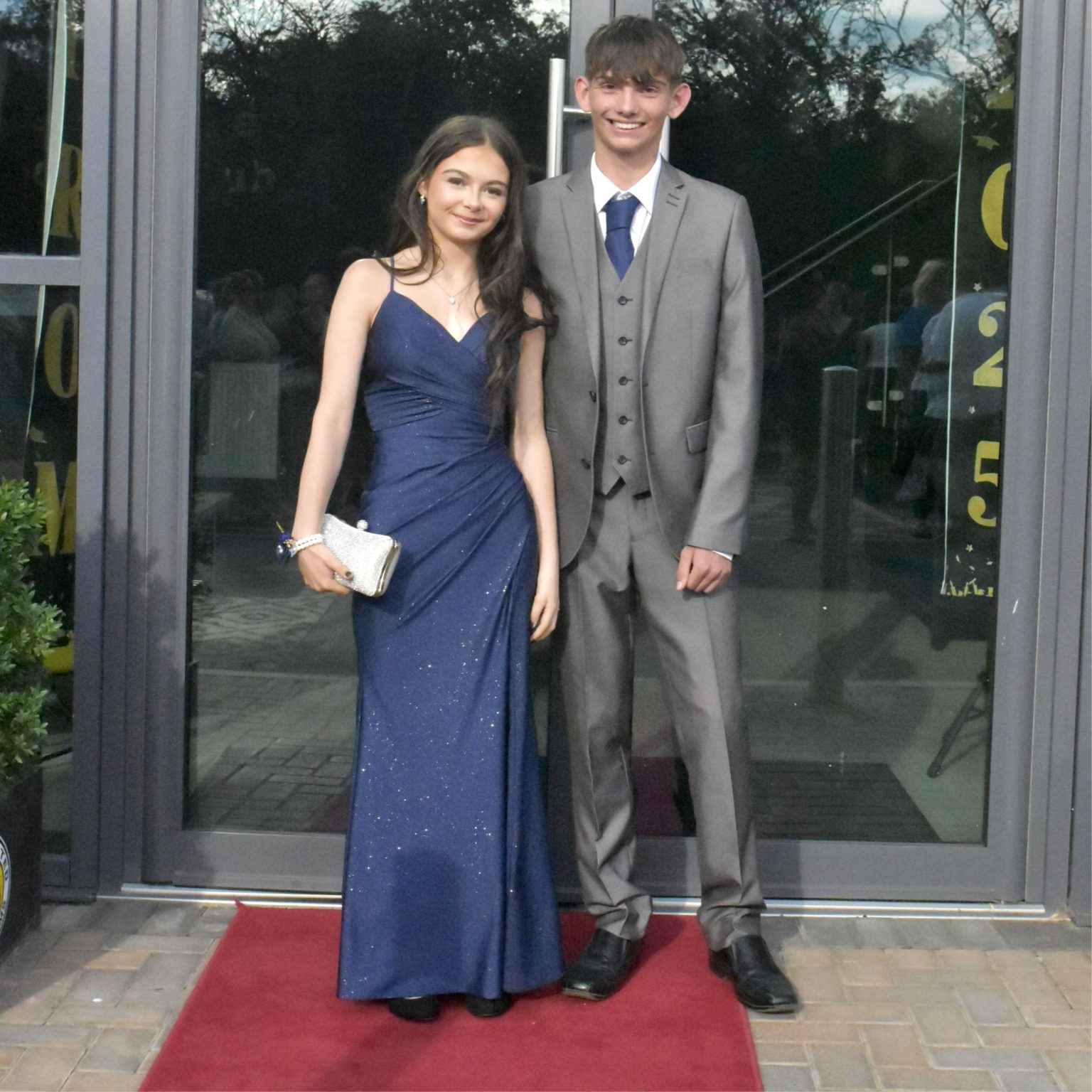 Year 11 celebrate in style at their end of year Prom – Giles Academy
