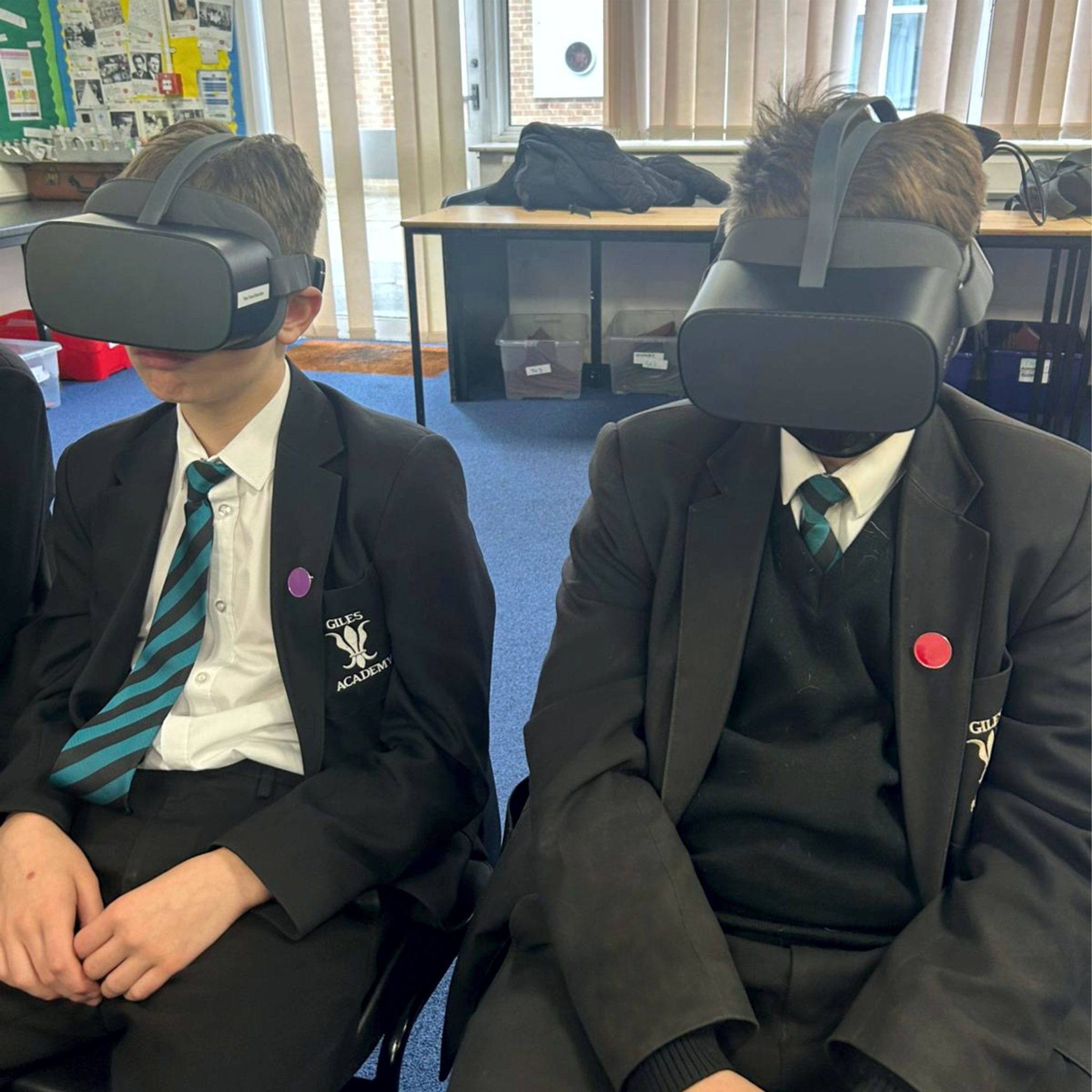 History students step back in time using virtual reality – Giles Academy